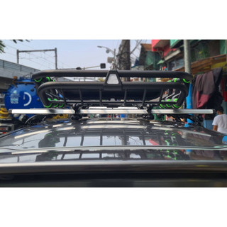 38x38 Stingray Universal Roof Rack with Clip Type Crossbar installed in ...