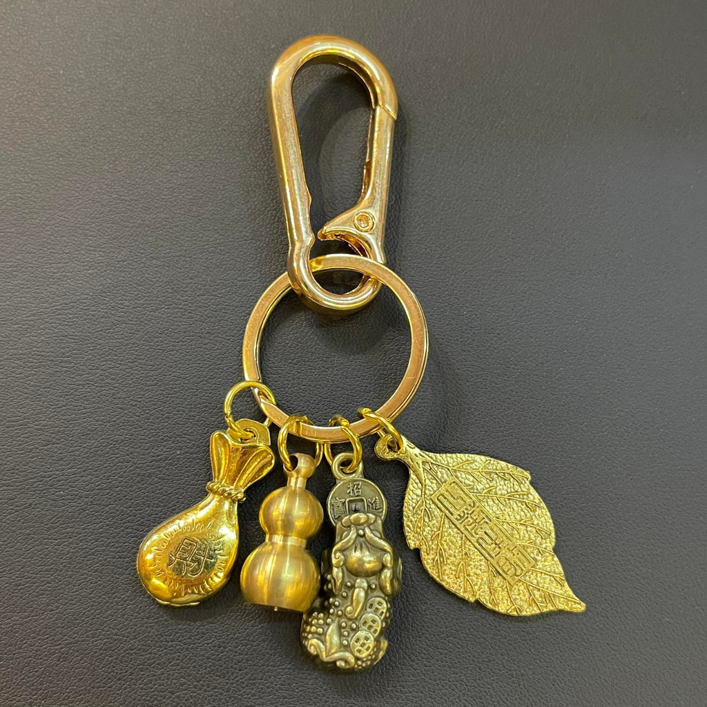 PIN PIN LUCKY CHARM DRAGON 2024 WEALTH CATCHER CHARM KEYCHAIN | Shopee ...