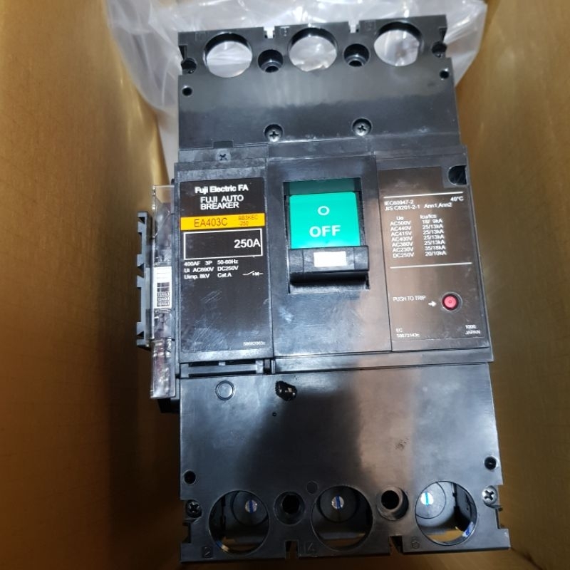 Circuit Breaker 3pole 250A,300A,350A,400A FUJI EA403C(Original Made in ...