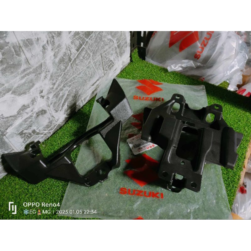 raider150 Fi speedometer & headlight bracket(sgp) original | Shopee ...