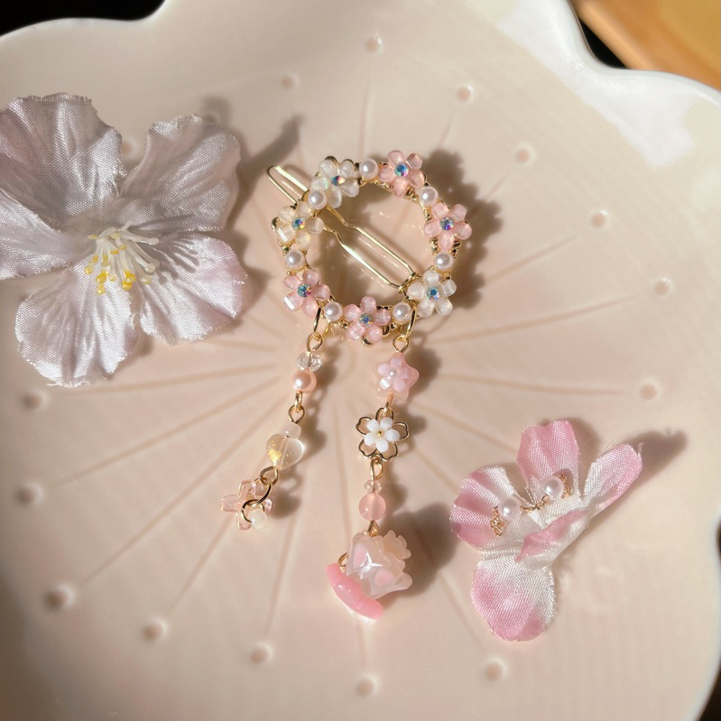Beaded Hair Accessories .*･° ̊ handmade jewelry | nami trinkets ...