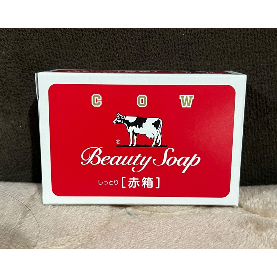 COW JAPAN BEAUTY SOAP Red Gentle Floral Scent, with Milk and Squalane ...