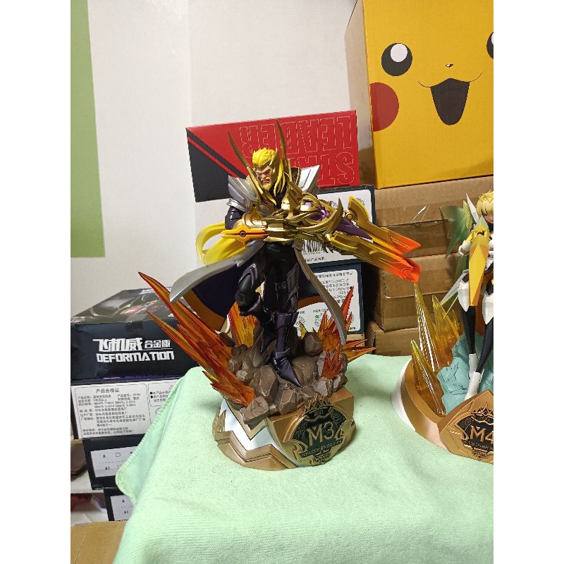 rare, authentic M3 Roger and M4 Beatrix figures | Shopee Philippines