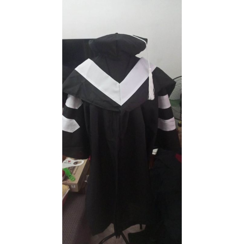 complete set white Masteral Academic Regalia Graduation toga for sale ...