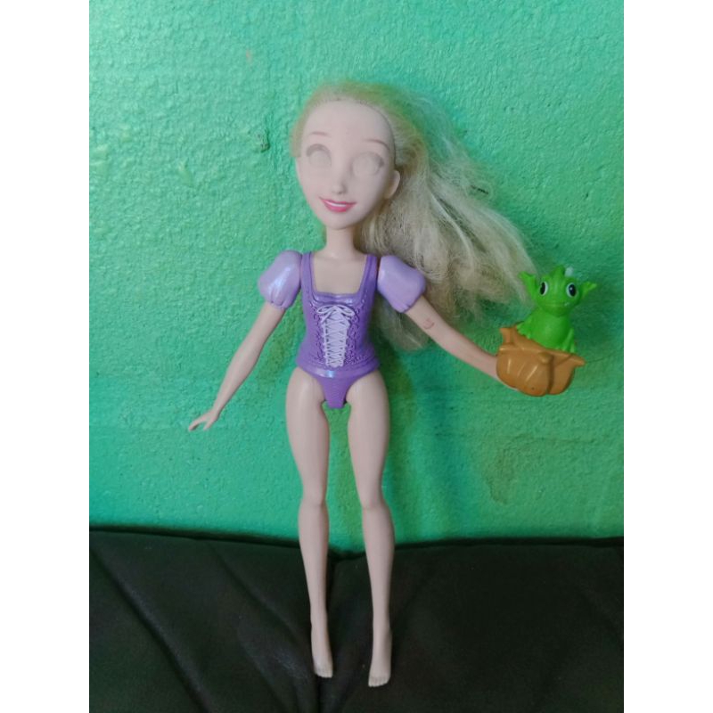 Rapunzel Barbie doll with frog | Shopee Philippines