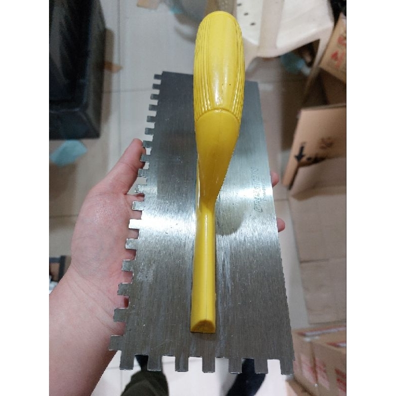 Creston Plastering Trowel With Teeth , PVC Handle (Palitada) | Shopee ...