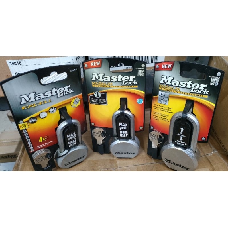 Master Lock Magnum Series Heavy Duty Padlock M930DLH, Excell & Magnum ...