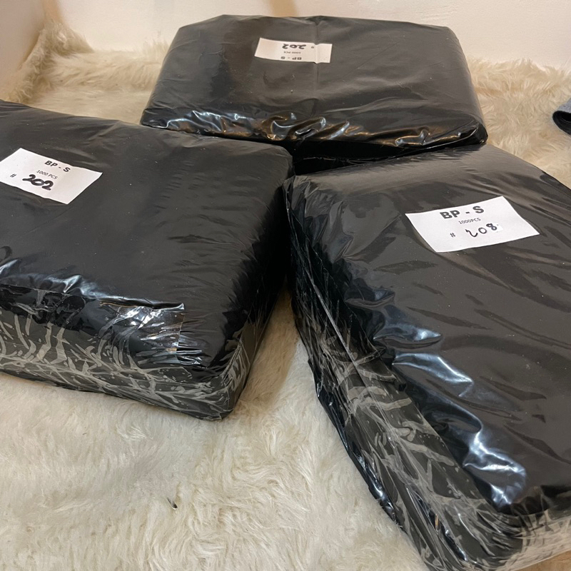 1000 pieces SMALL plain black courer plastic pouch addhesive spx shopee ...