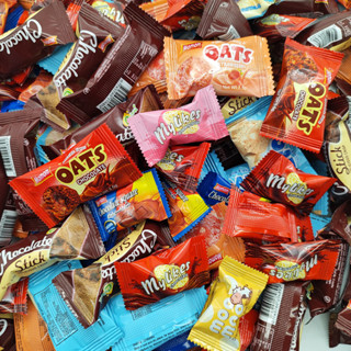 Momom 5 Flavors Assorted Chocolate Snacks ( 150 to 160pcs ) | Shopee ...