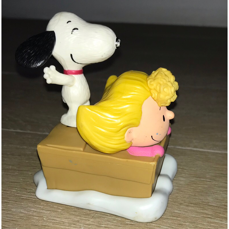 Mcdo Happy Meal Sally Brown and Snoopy Snow sledge Fun ride Toy ...