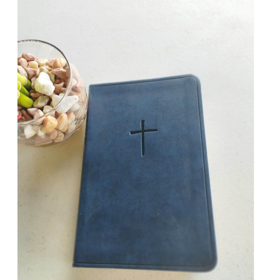 King James Version (KJV) - Navy Blue Leather Touch Compact Holy Bible ...