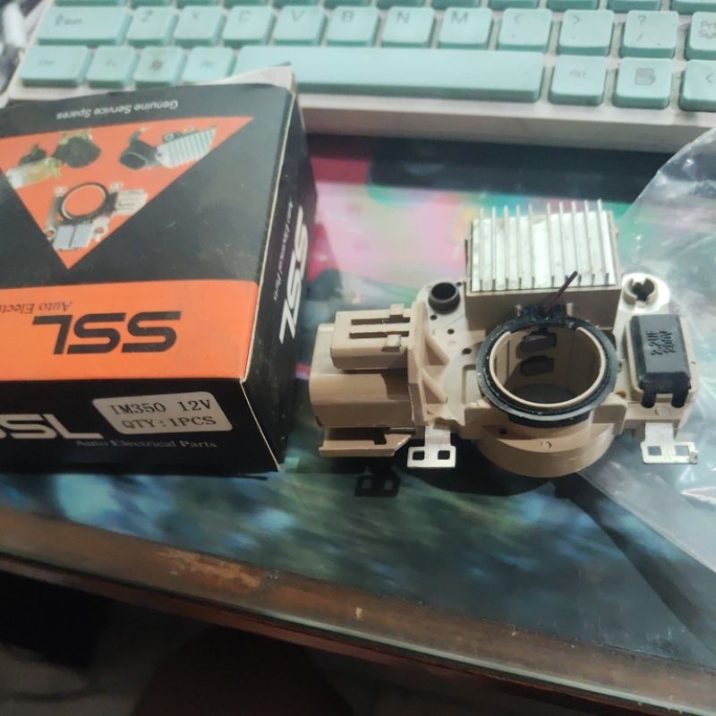 SSL IC Regulator IM350 for Honda, Mazda, Ford Alternator IVR-963 IVR ...