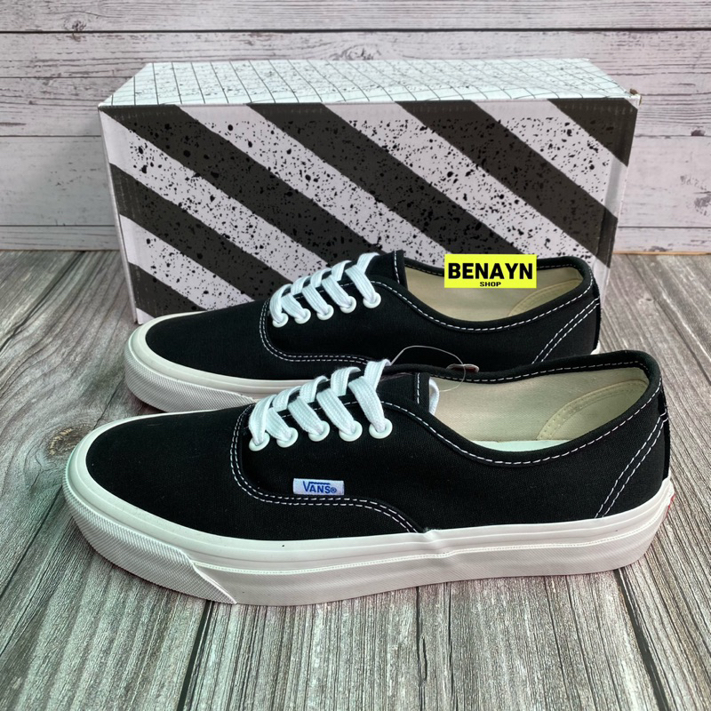 V Vault Authentic "White Black" for Mens Women | Shopee Philippines