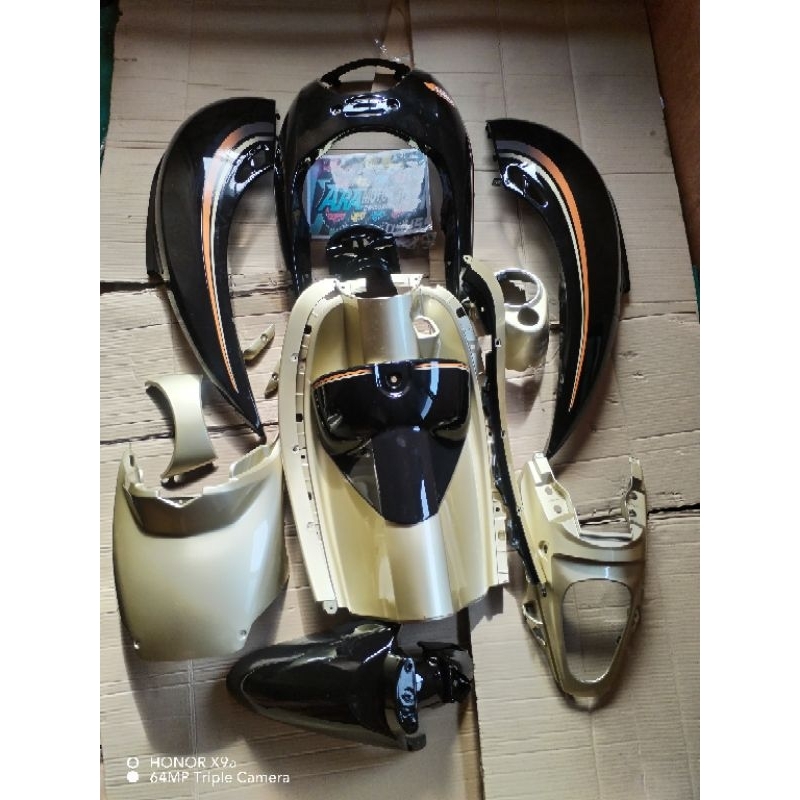 Honda scoopy outer fairings set carb type | Shopee Philippines