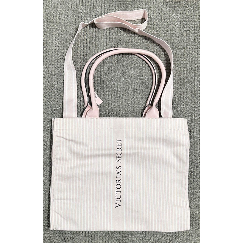 Brand New Auth VS Pink Tote Bag / Zara Rectangular Zippered Tote Bag ...