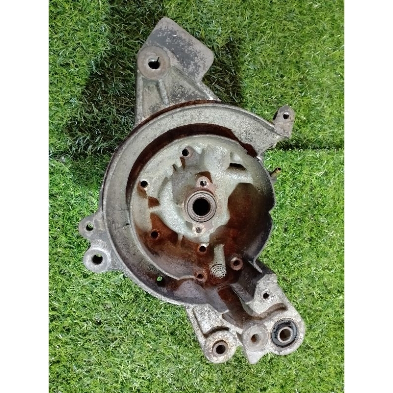 SYM JET EURO RIGHT CRANK SHELL (2NDHAND) | Shopee Philippines