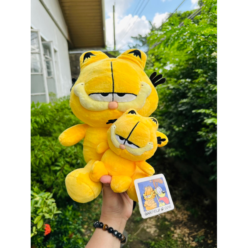Authentic Garfield Plush Toy (WITH FREE GARFIELD CHARM) | Shopee ...