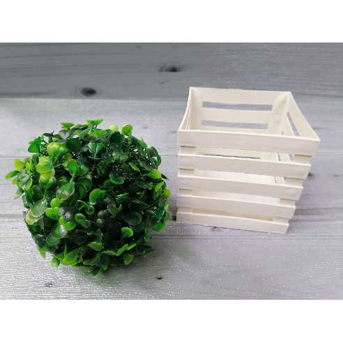 New White Square Stipe Design Plastic Fence Vase For Indoor and Outdoor ...