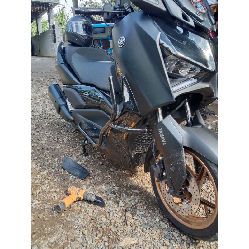 YAMAHA XMAX V2 300cc - CRASH GUARD HALF DESIGN | Shopee Philippines
