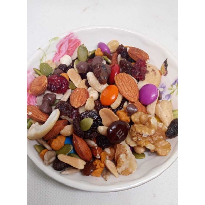 Overload Trail Mix 100g 250 500g | Shopee Philippines