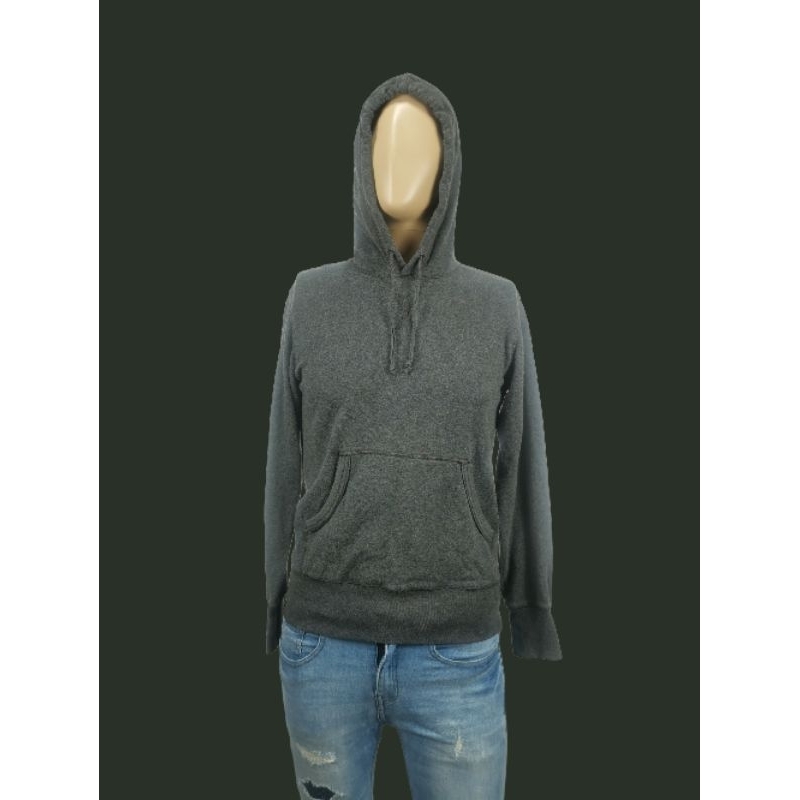 Code: JK18 / Size S / Dimensions: L25 W19 / Brand: UNIQLO | Shopee ...