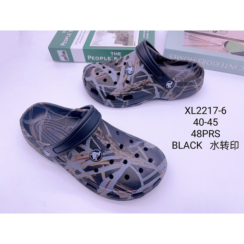 rak new Crocs Classic Tie Dye Pattern Clogs Drift Color Beach Hole ...