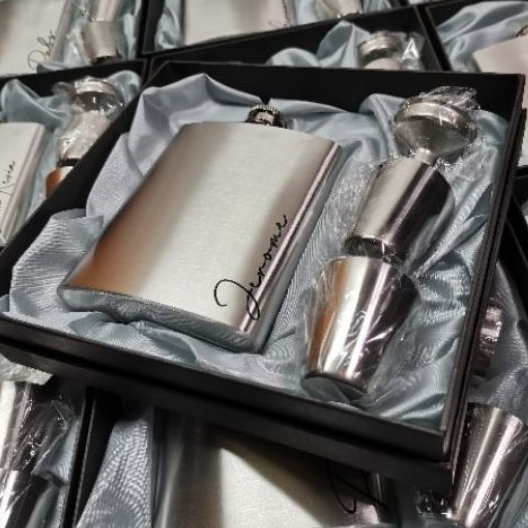 Personalize Wine Flask Silver Set 7oz | Shopee Philippines