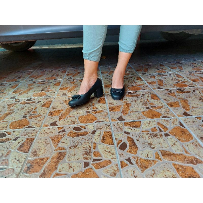 2 inches BLACK OFFICE/ SCHOOL SHOES ONHAND -LILIW, LAGUNA MADE | Shopee Philippines