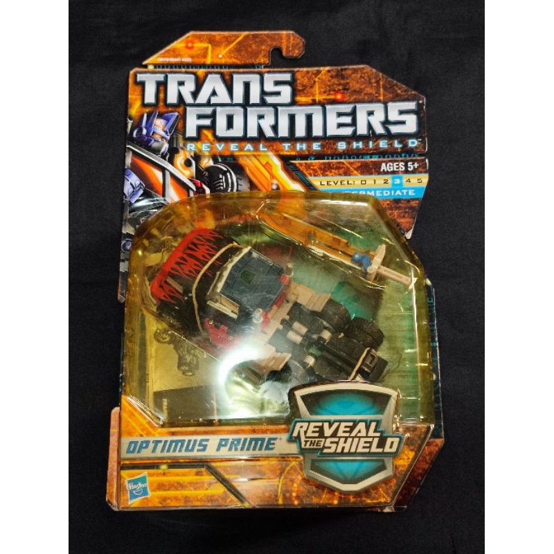 OPTIMUS PRIME, opened - Deluxe Transformers Reveal The Shield RTS ...