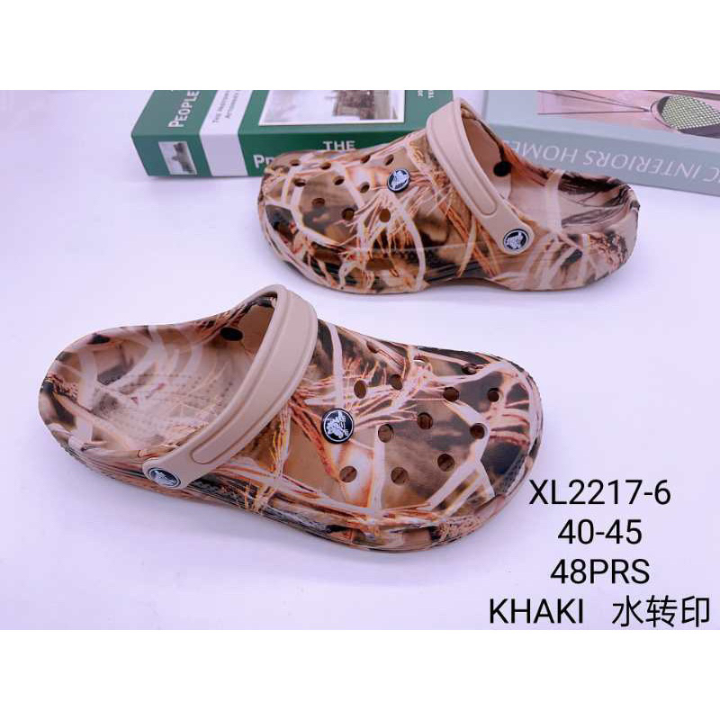 rak new Crocs Classic Tie Dye Pattern Clogs Drift Color Beach Hole ...