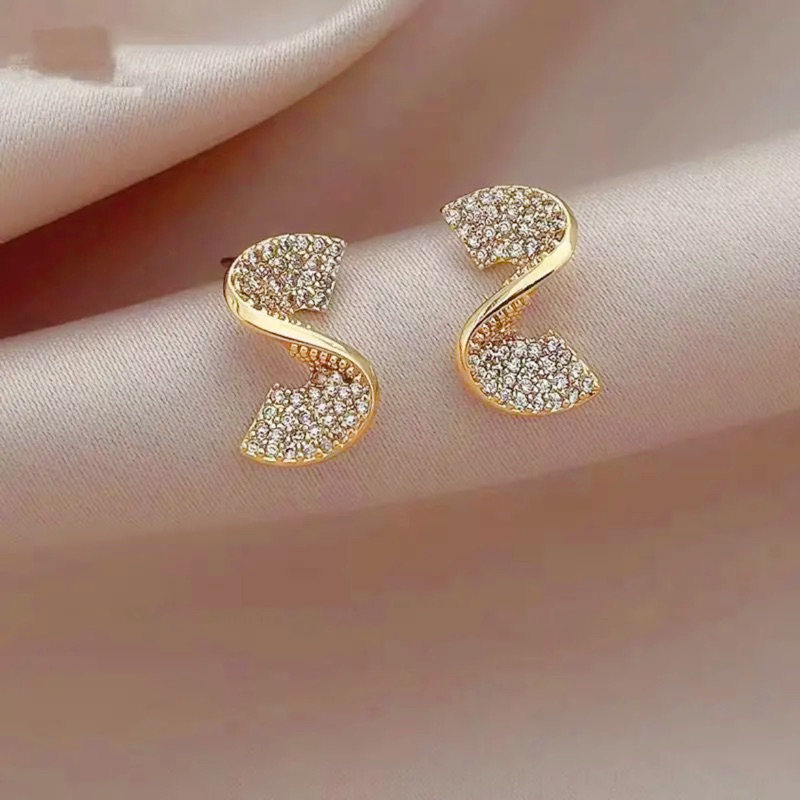 YH 18k Rose Gold Plated S-Shaped Zirconia Stud Earrings For Women ...
