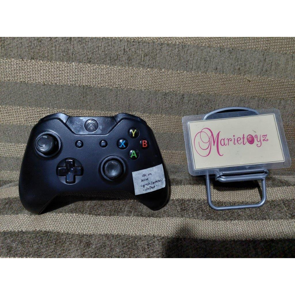 Original Xbox One Controller- Carbon Black (Working with Wireless Synch ...