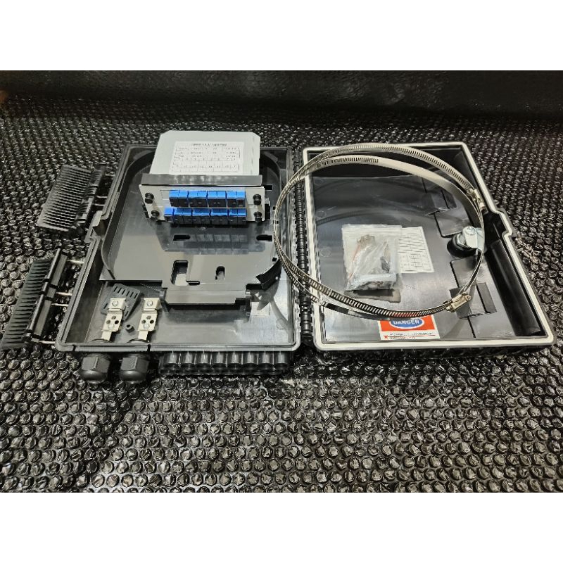 Nap Box 1.16 Ports w/ Pole Clam w/ 1:16 cassette splitter. | Shopee ...