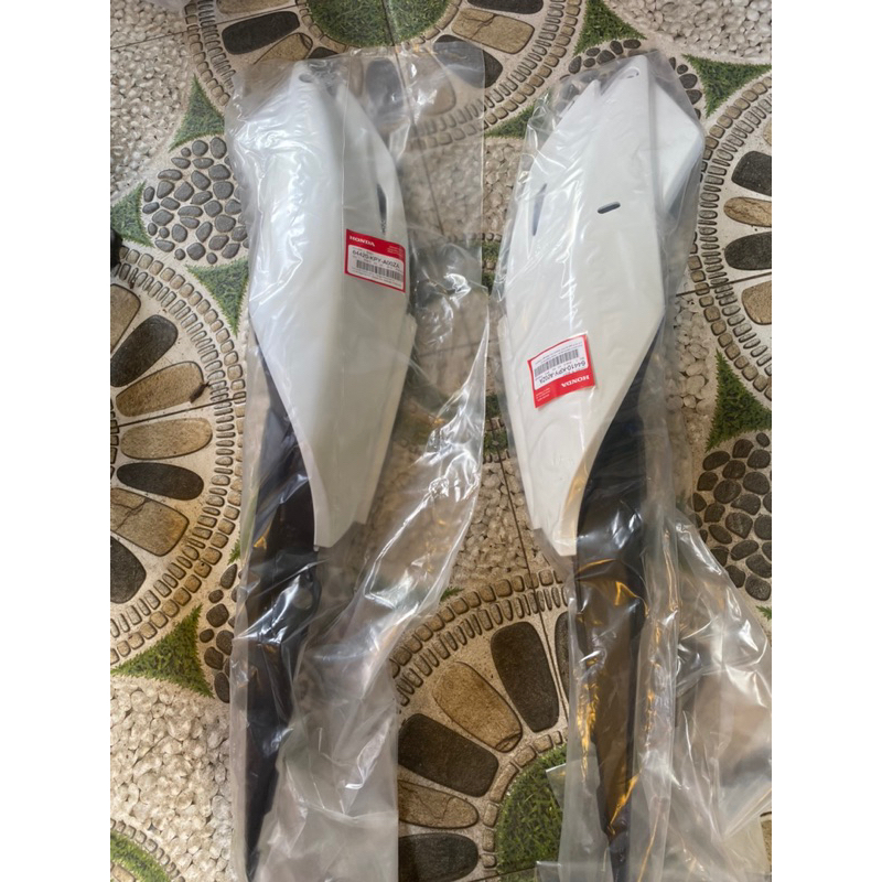 HONDA GENUINE SIDE COVER / BODY COVER FOR XRM 125 TRINITY SOLD by 1 ...