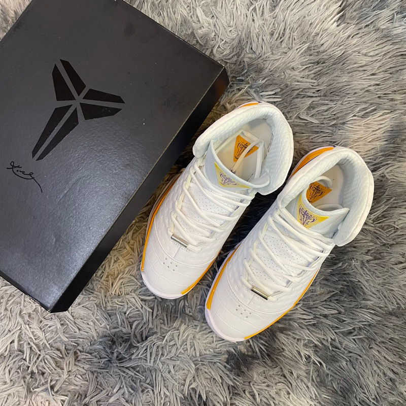 KOBE 3 'SL MVP' (Free socks) | Shopee Philippines