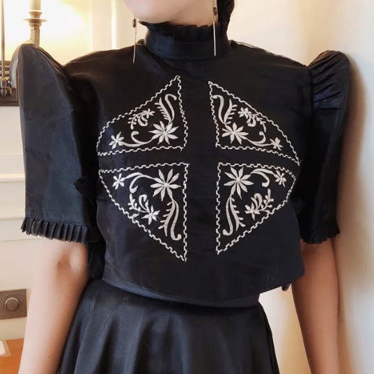 MODERN FILIPINIANA CROP TOP BARONG AND SKIRT FOR WOMEN (INDIVIDUAL ...