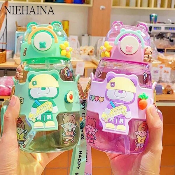 680ml Transparent Plastic Kids Sipper with Silicone Character Sleeves ...