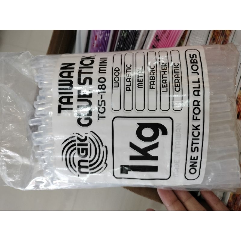 MGK Glue Stick Mini 1kg.(84pcs/pack mahaba)made in taiwan | Shopee ...