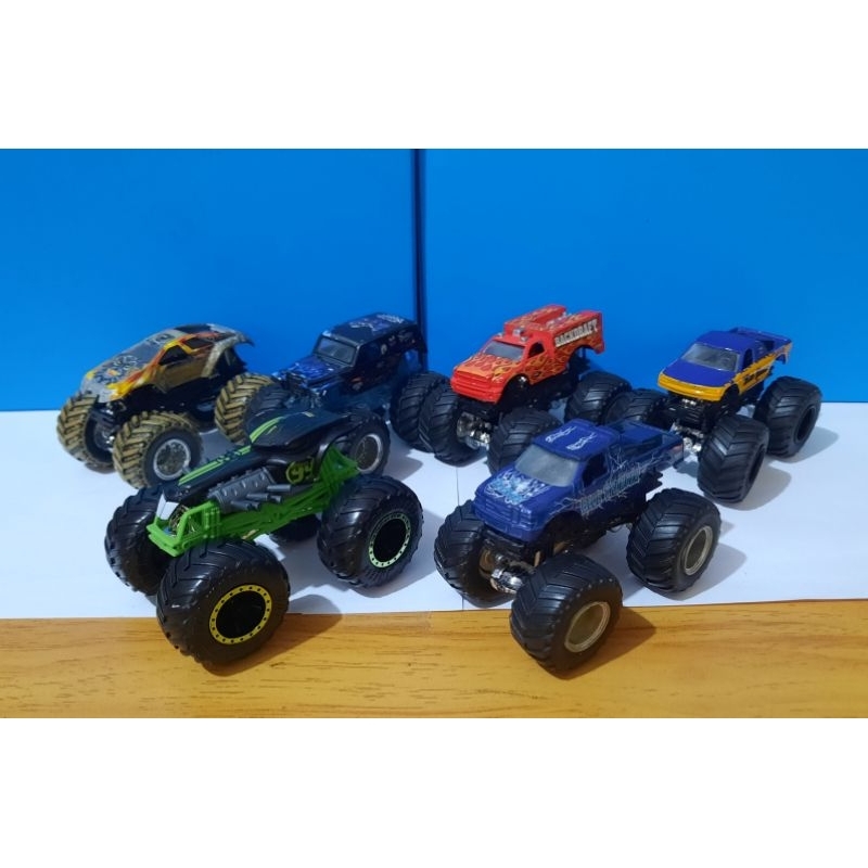 Hotwheels 1:64 Monster Jam Trucks (Preloved) | Shopee Philippines
