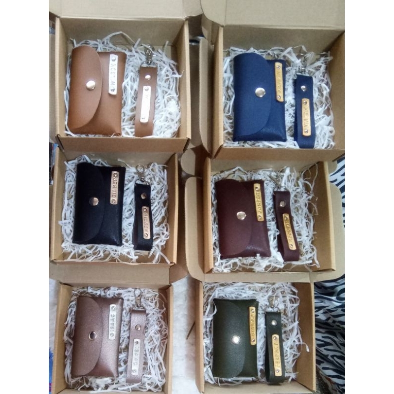 Personalized leather Gift set - coin purse and keychain Souvenirs and ...