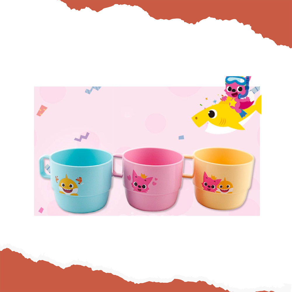 Daiso Korea - Pinkfong Baby Shark Cup with Handle-3P Family Plastic Cups (230ml) | Shopee ...
