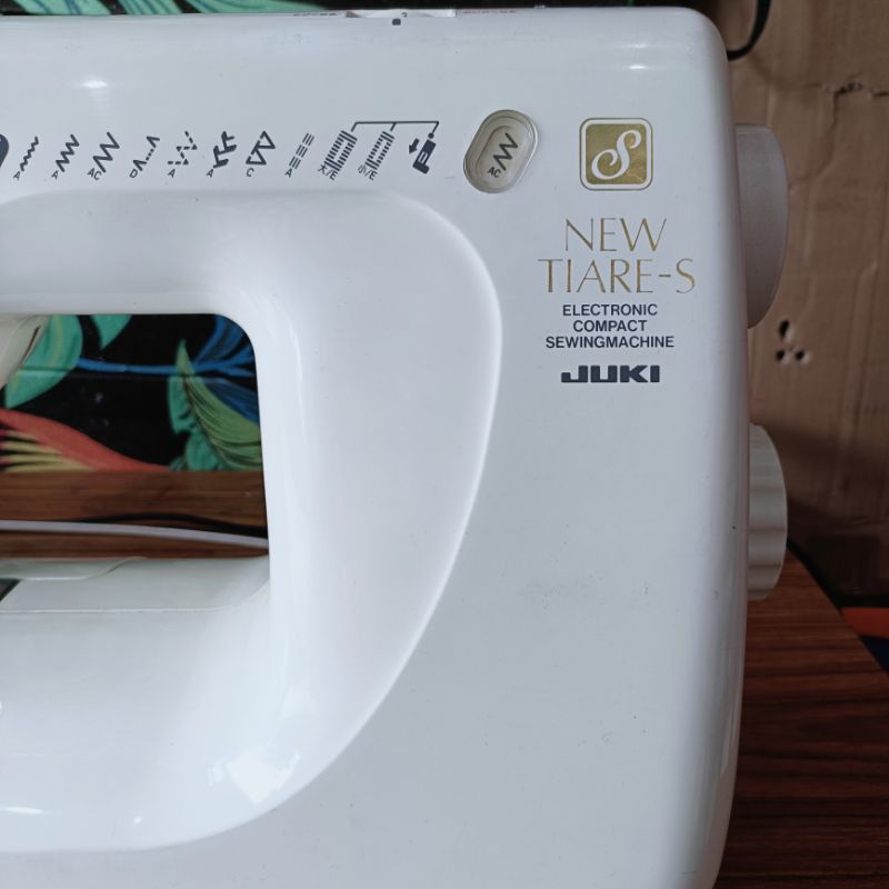 Juki brand heavy duty pushbutton operate 12 built-in stitches with ...