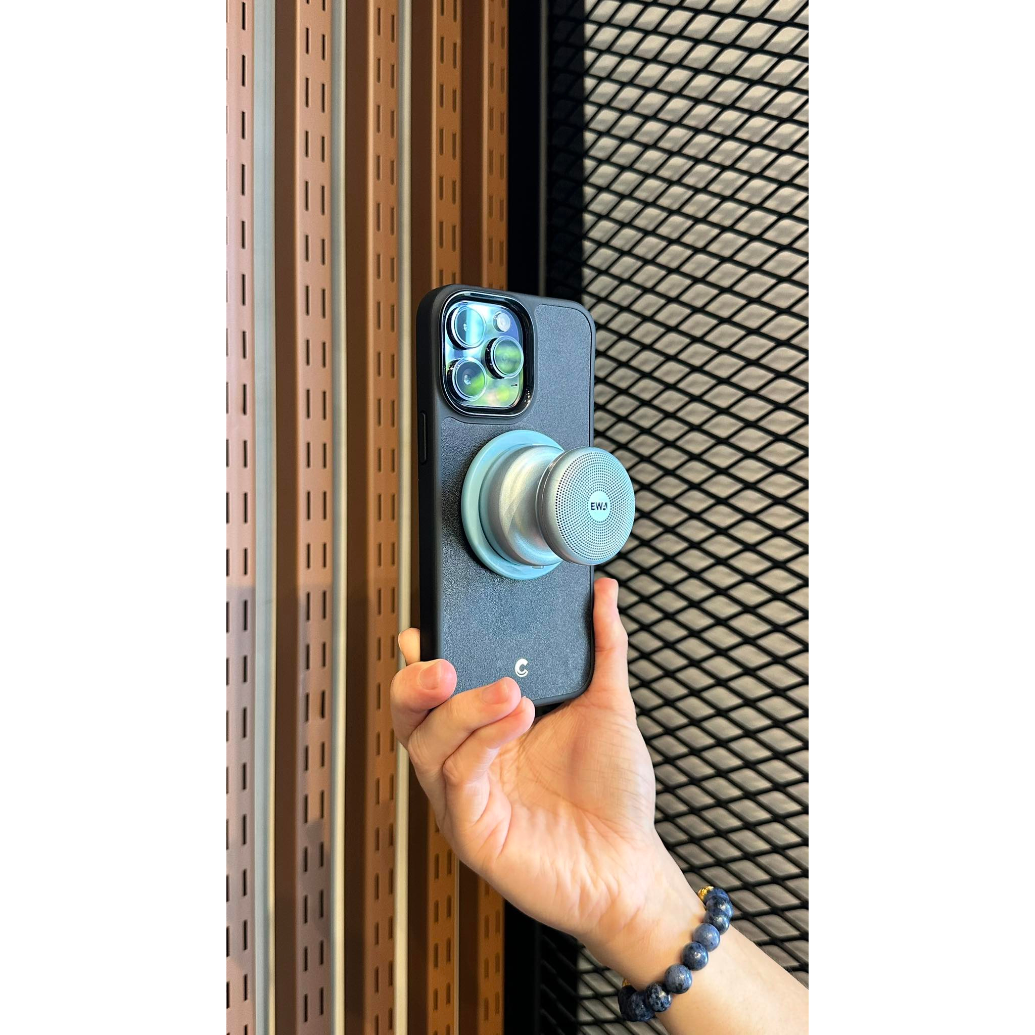 Ewa Mini Bluetooth Magsafe Speaker | 5Hrs Use | 700mAh | Mobile Stand ...