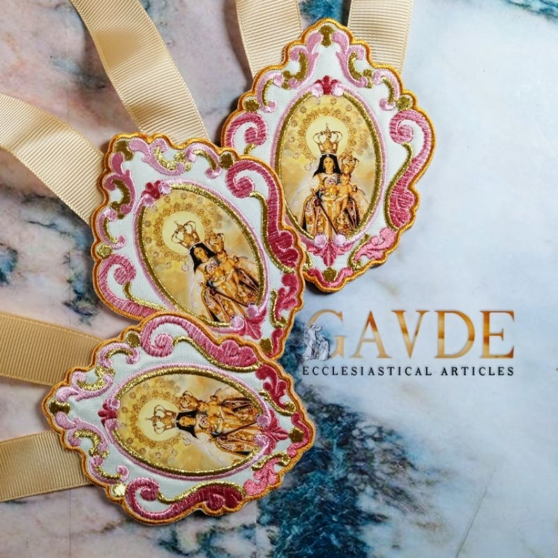 GAVDE Illumina Line Nuestra Señora de Aranzazu Embroidered Medallion ...