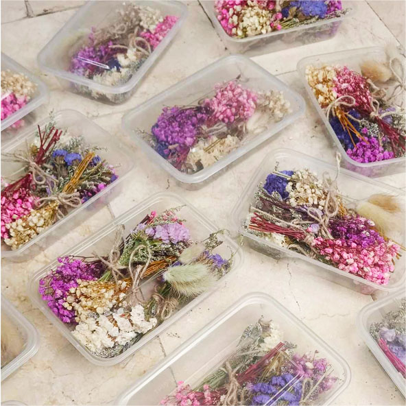 QJOQ.ph | 7 IN 1 Preserved Real Dried Flowers in a Tub (Random Flowers ...