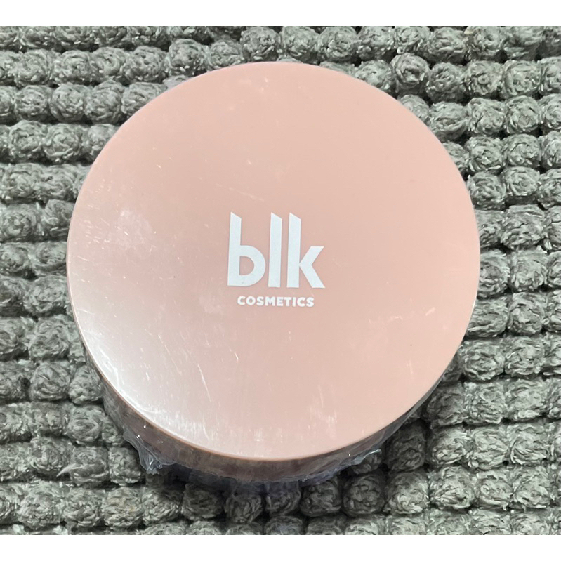 Brand New Auth BLK Cosmetics Soft Blur Loose Powder 8g / BLK Radiat Glow Filter | Shopee Philippines