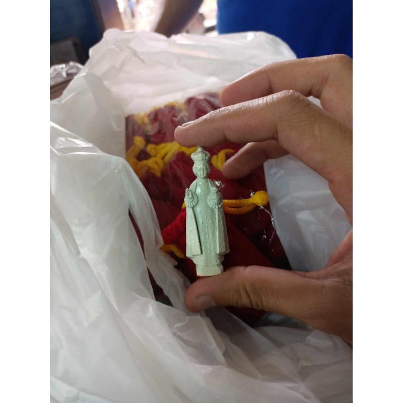 Sto.Niño 2.5inch pocket size with pouch and sto.nino stampita | Shopee ...