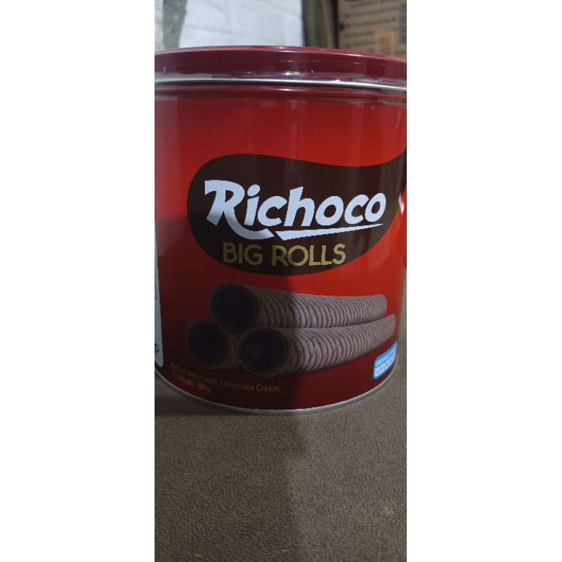 RICHOCO BIG ROLLS( Rolled wafer with chocolate cream 300g) | Shopee Philippines