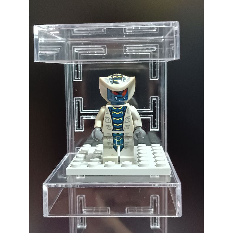 Vintage LEGO minifigure (Castle, Pirates, Dragon Knight, Soldier, Horse ...