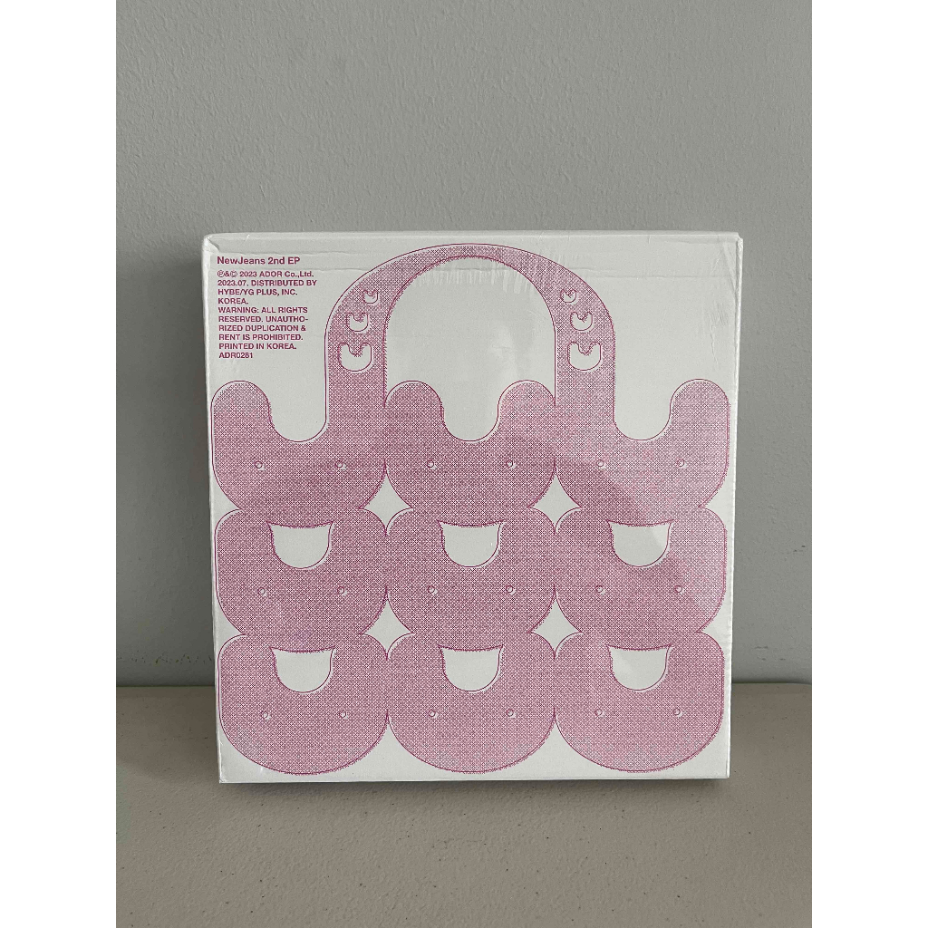 NEWJEANS Get Up (Bunny Beach Bag ver) (Minji, Hanni, Danielle, Haerin ...